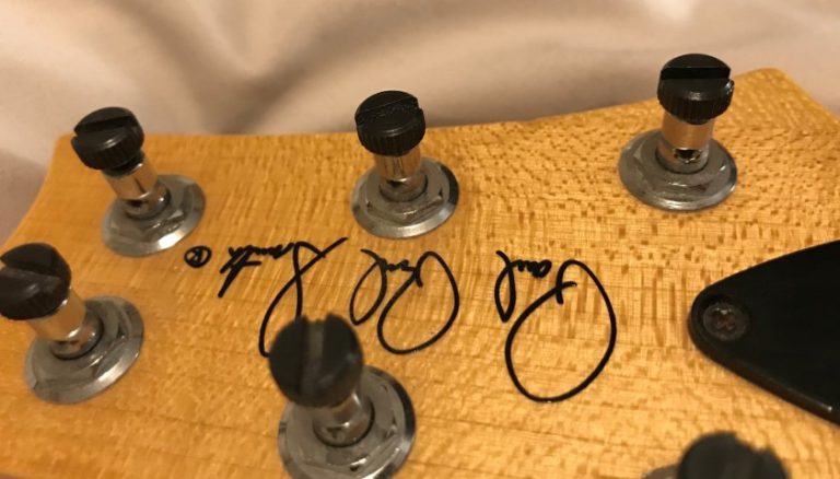 How to: Change a Guitar String (locking tuners) – with pictures ...